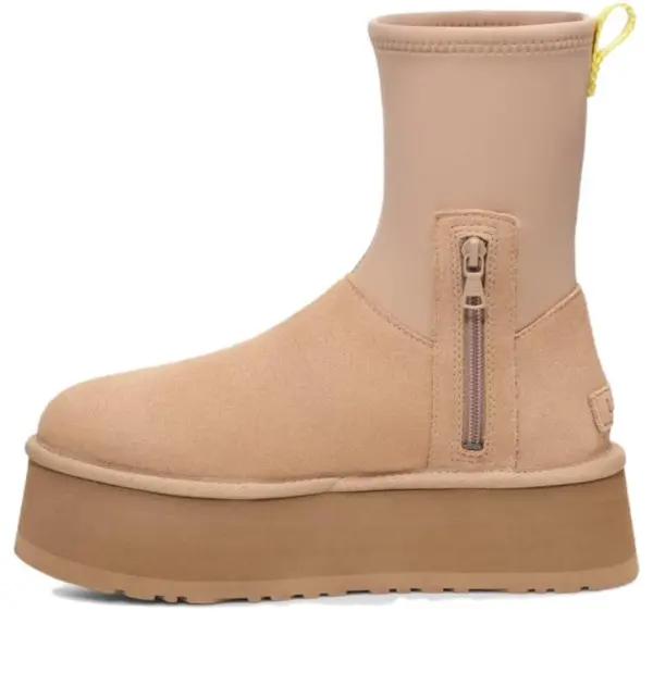 UGG Classic Dipper Boot - Beige Sand