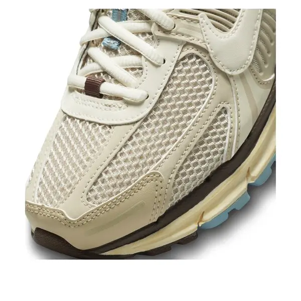 Nike Zoom Vomero 'oatmeal' Lace-up Sneakers - Cream/blue