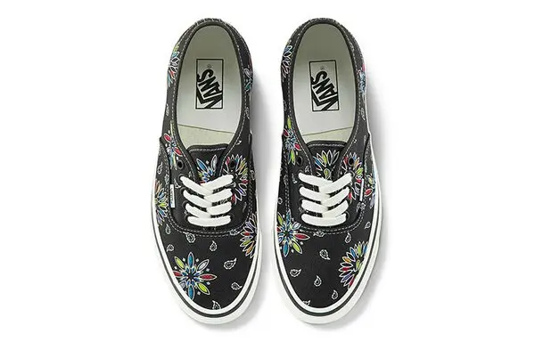 VANS Authentic 44 Dx Paisley Sneakers - Black/multi-color