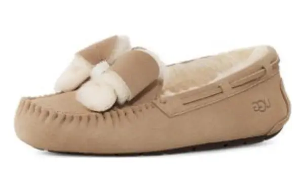 UGG Dakota Fur Bow - Sand