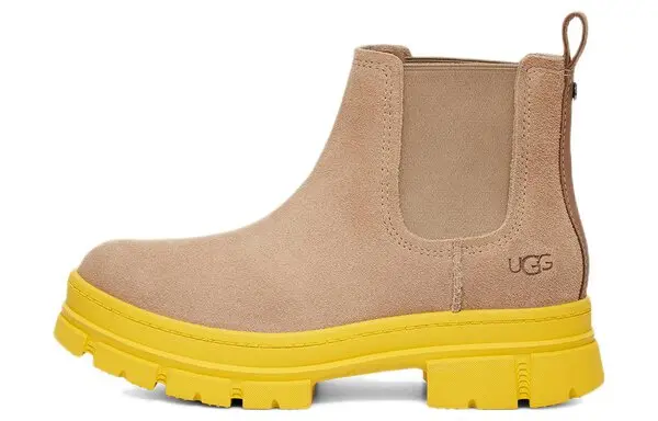 UGG Ashton Chelsea Boot - Sand/yellow