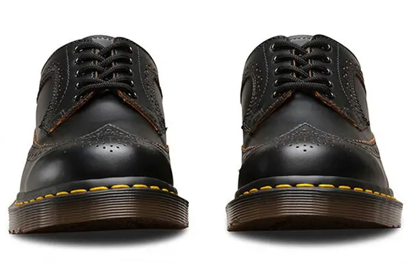 Dr. Martens Vintage 3989 Brogue