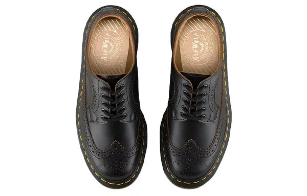 Dr. Martens Vintage 3989 Brogue