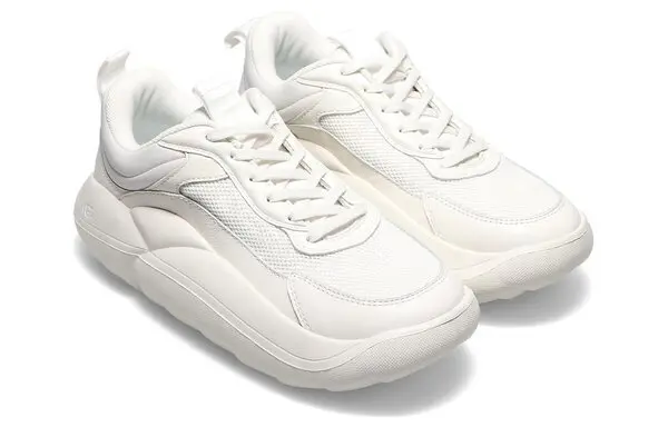 UGG La Cloud Trainer "triple - White