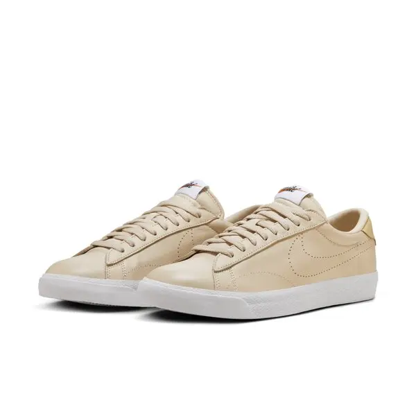Nike Classic Ac Sneakers - Sanddrift/white