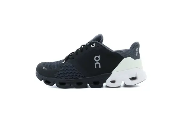 On Cloudflyer Performance Athletic Shoes - Black/white