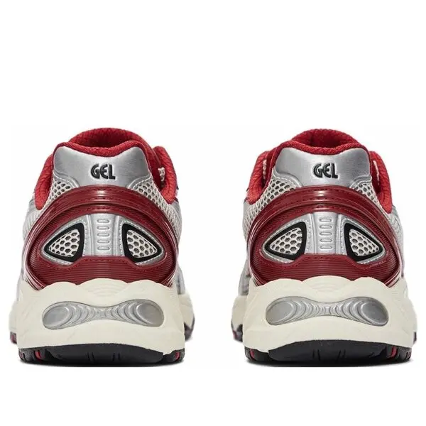 Asics Gel-kahana Tr V4 Sneakers - Silver/cream/red