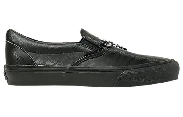 VANS Vault Classic Slip-on V X Needles