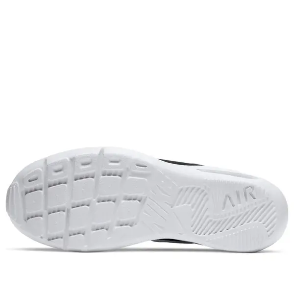 Nike Max Oketo Wntr Sneakers