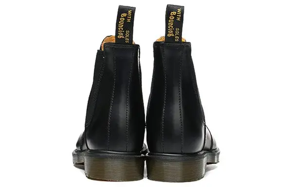 Dr. Martens 2976 Smooth Chelsea Boots - Black
