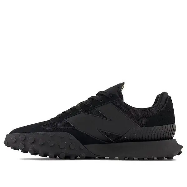 NEW BALANCE Xc-72 "triple " Low Top Sneakers - Black
