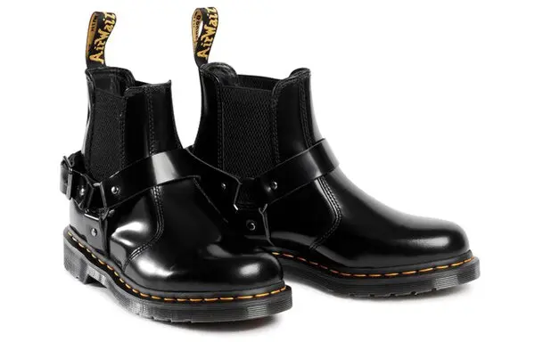 Dr. Martens Wincox Leather Chelsea Boots