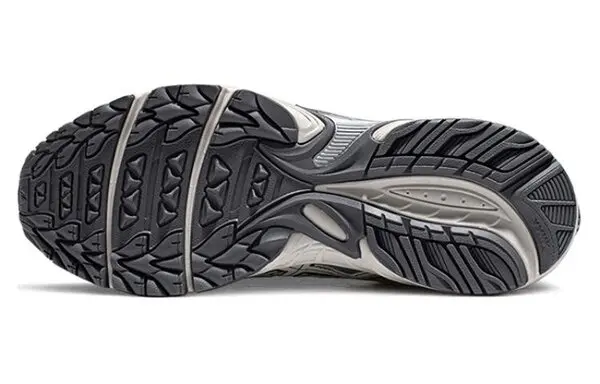 Asics Gel-kahana Tr Sneakers - Grey/silver/white
