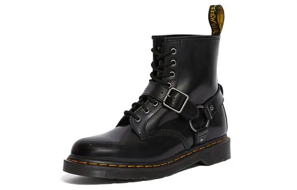 Dr. Martens Bradfield Triangle 8-eye Boots