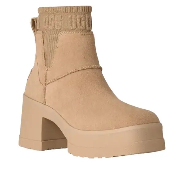 UGG Moxy Chelsea Boot - Sand