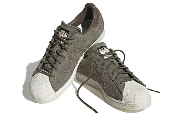 Adidas Superstar "olive Strata" Low Top Sneakers - Green