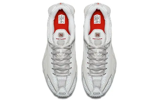 Nike Shox R4 Sneakers - White