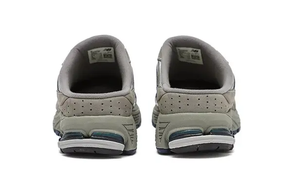 NEW BALANCE 2002r Mule Sneakers - Grey