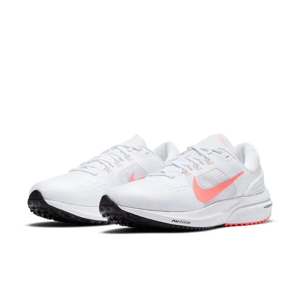 Nike Zoom Vomero 15 Athletic Sneakers - White/pink