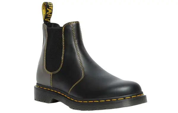 Dr. Martens 2976 Smooth Leather Chelsea Boots - Black