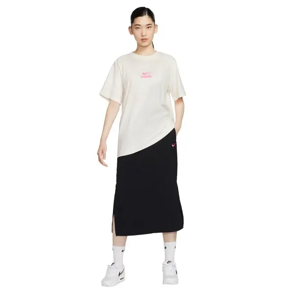 Nike Essential T-shirt Asia Sizing