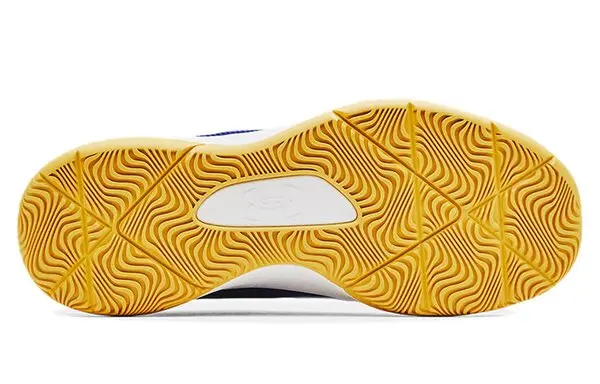 Under Armour 3z5 Nm Mid Top Basketball Sneakers