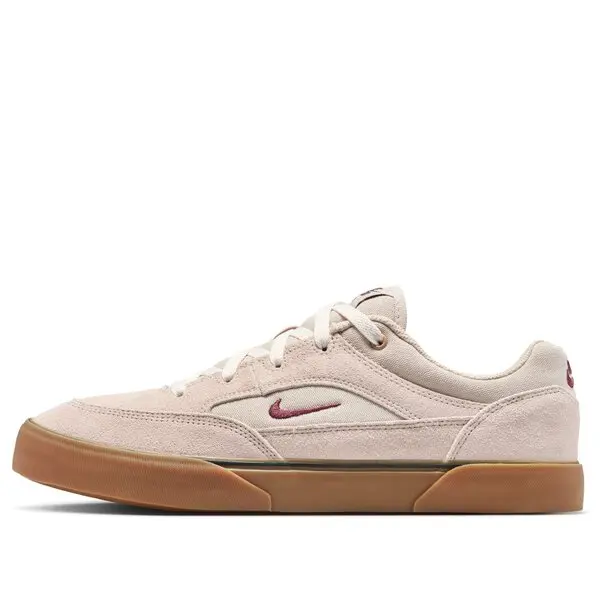 Nike Malor "cream Gum" Sneakers