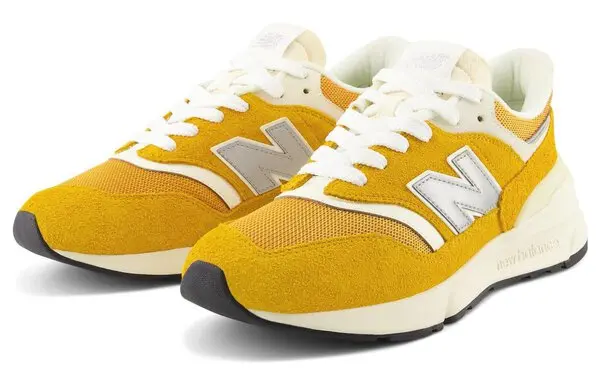 NEW BALANCE 997r Sneakers - Yellow/cream/silver