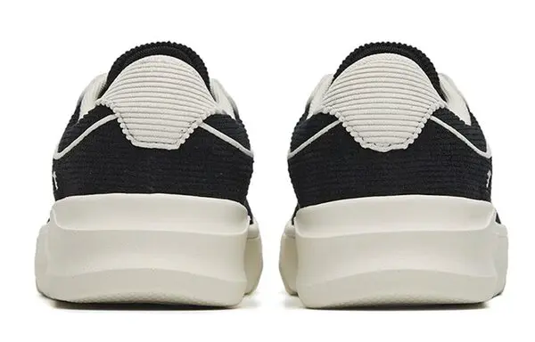 ANTA Classic Low Top Sneakers