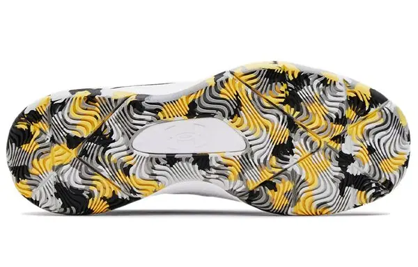 Under Armour Curry 3z5 Low Top Basketball Sneakers