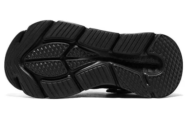 Sketchers Max Cushioning Clogs - Black