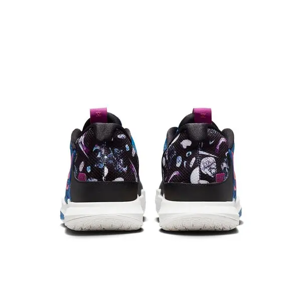 Nike Kyrie Low Ep "precious Stones" Athletic Sneakers - Blue