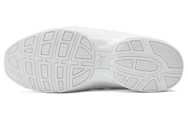 PUMA Axelion Refresh Lace-up Sneakers - White/silver