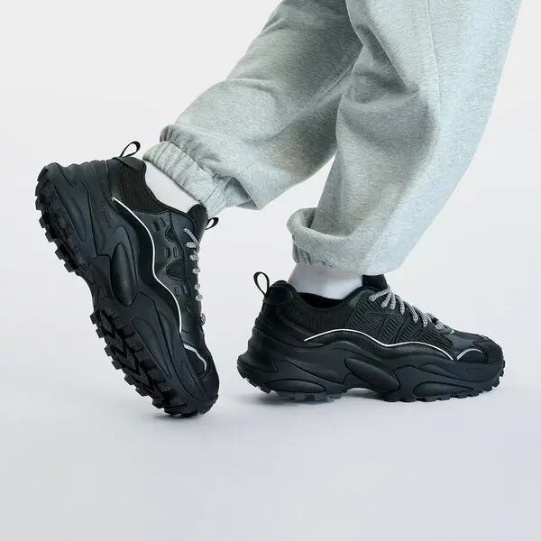 FILA Low Top Lace Up Athletic Sneakers