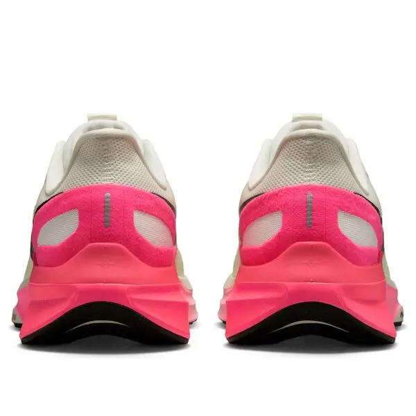 Nike Structure 25 Sneakers - Sail/hyper Pink/bright Crimson