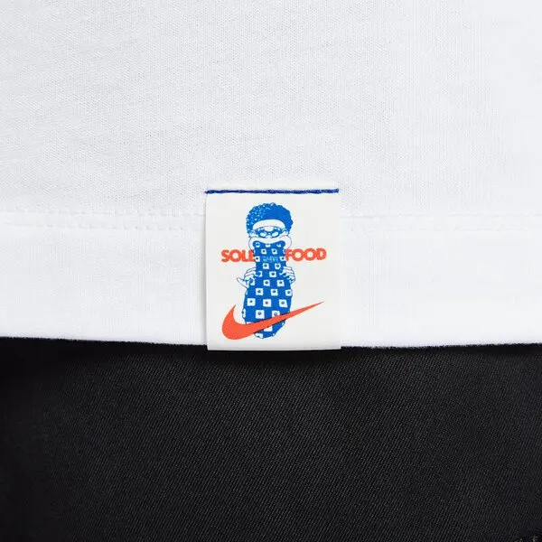 Nike T-shirt