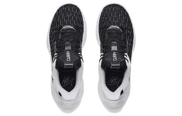 Under Armour Curry Team Low Top Sneakers