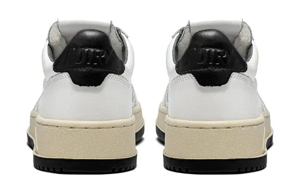 AUTRY Medalist Leather Low Top Sneakers - White/black