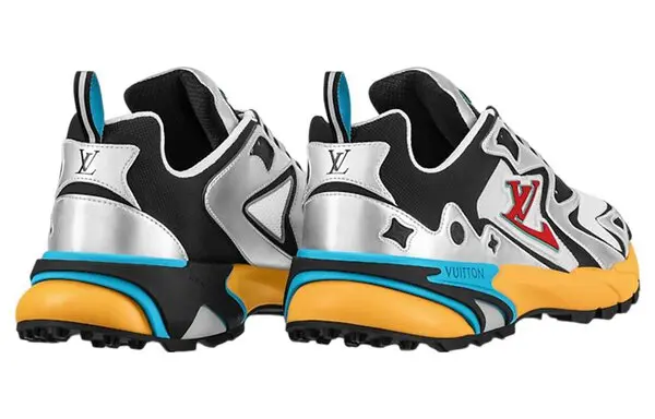 LOUIS VUITTON Runner Tatic Sneakers - White/silver/black