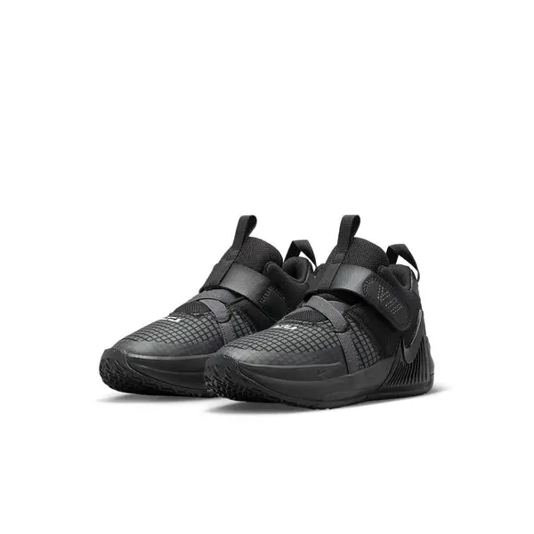 Nike Lebron Witness 7 Mid Top Basketball Sneakers