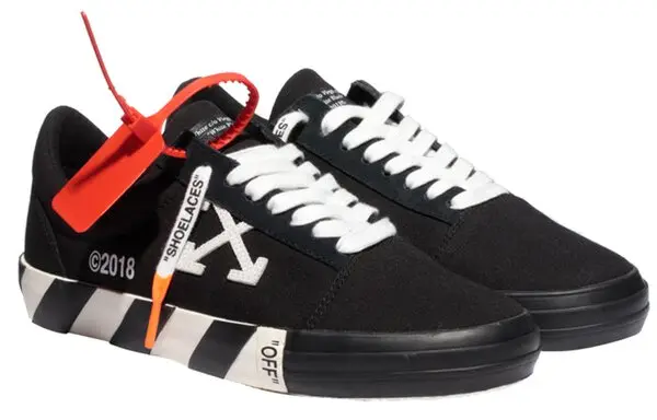 Off-White Vulc Low Top Sneakers - Black