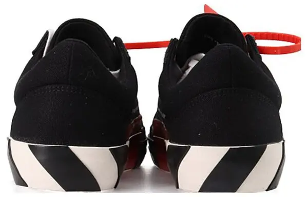 Off-White Vulc Low Top Sneakers - Black