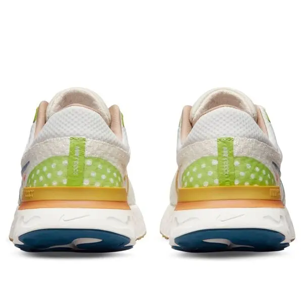 Nike React Infinity Run Flyknit 3 Low Top Sneakers