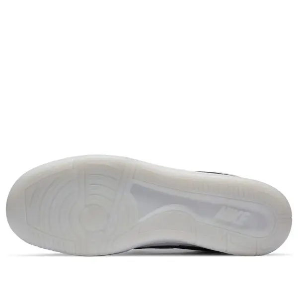 Nike Sky Force 3/4 Low Top Sneakers - White/black