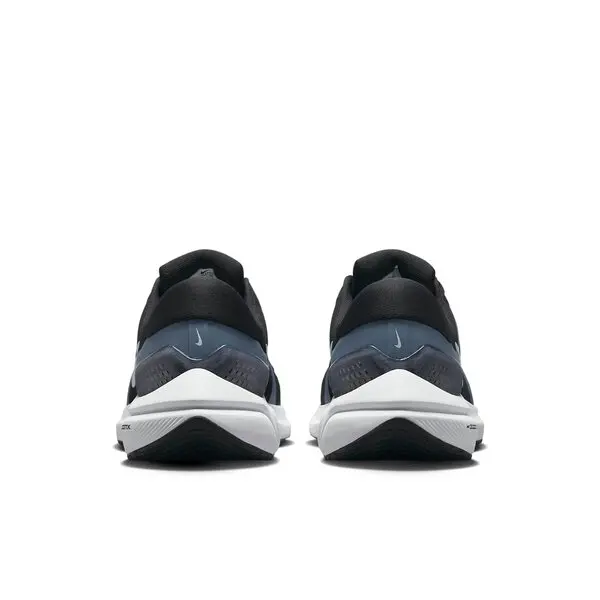 Nike Zoom Vomero 16 Athletic Sneakers