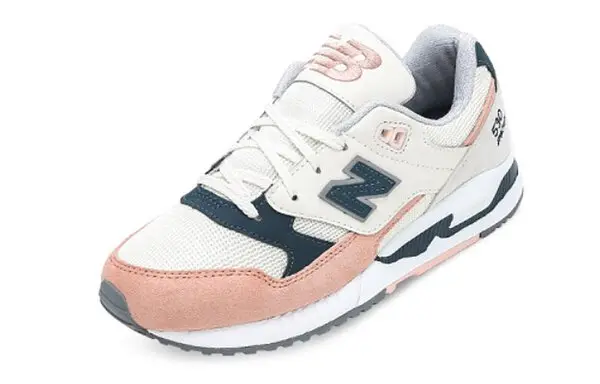 NEW BALANCE 530 Running Sneaker - White/pink
