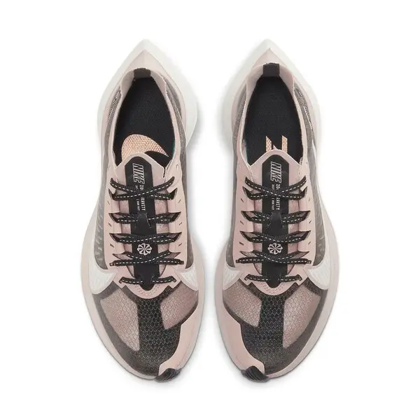 Nike Zoom Gravity Low Top Sneakers - Black/pink
