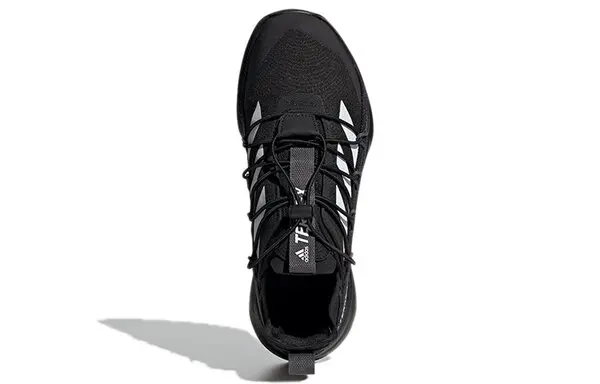 Adidas Voyager 21
