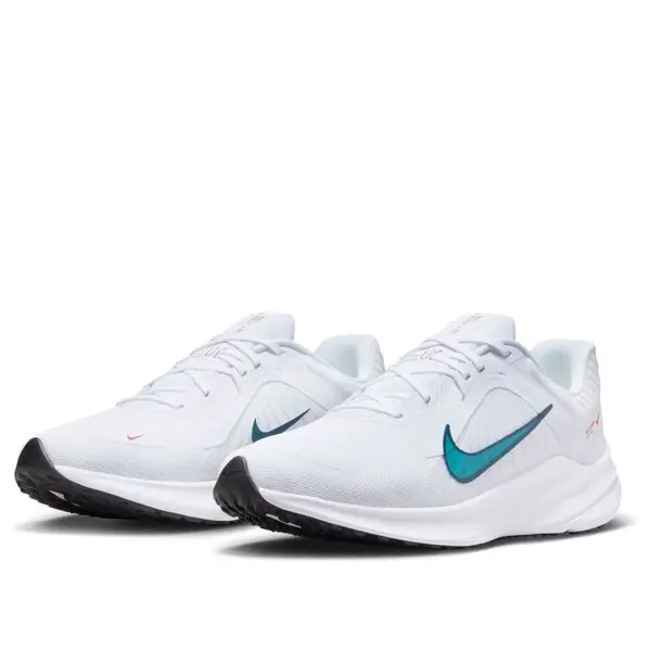 Nike Quest 5 Low Top Sneakers - Grey/blue