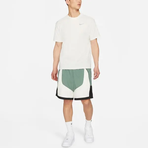 Nike Basketball Graphic T-shirt